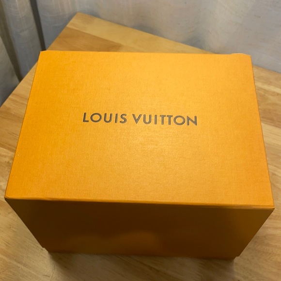 Louis Vuitton | Party Supplies | Louis Vuitton Perfume Box Gift Box ...